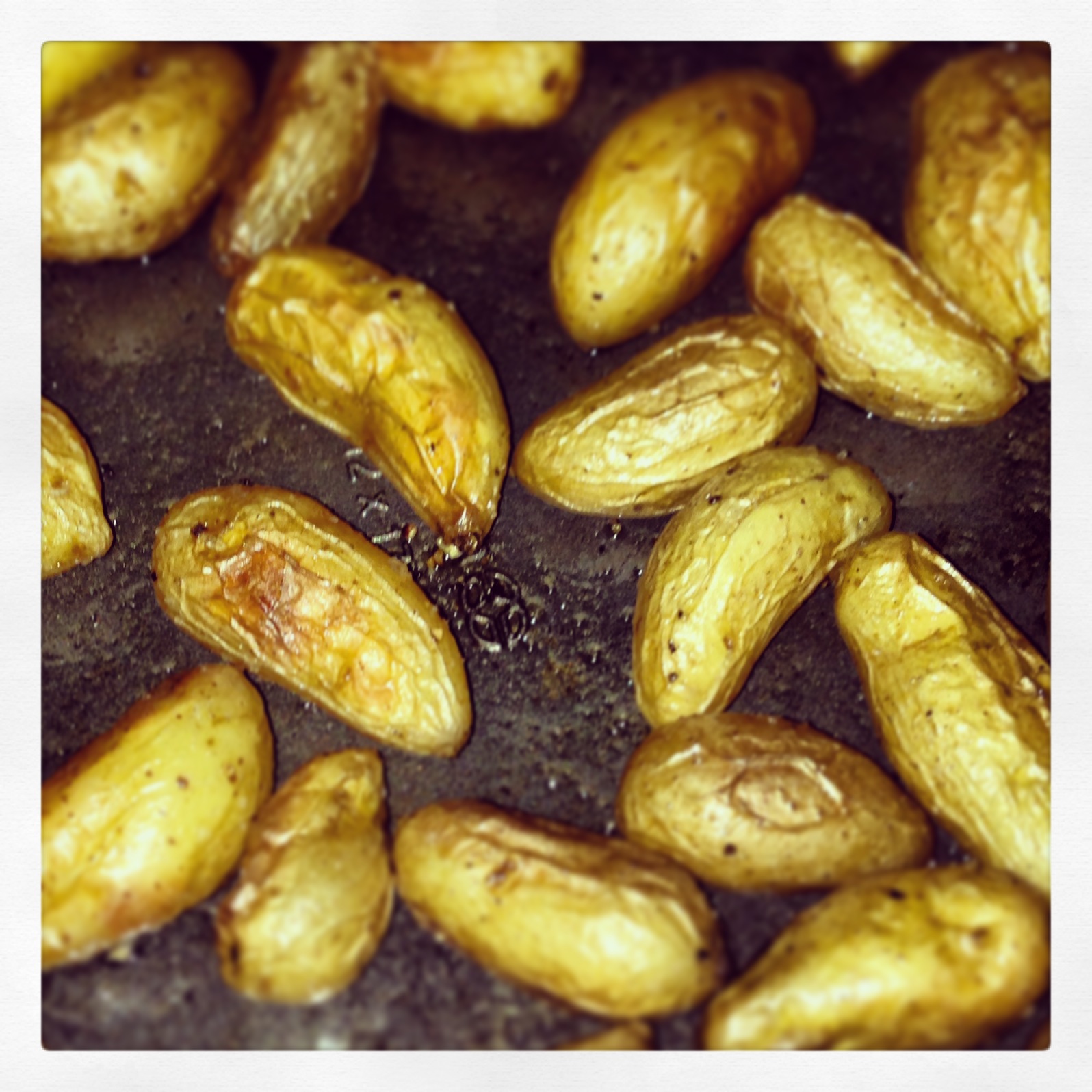 Perfect Party Food – Roasted Mini Potatoes with Creamy Dill Pickle Dip ...